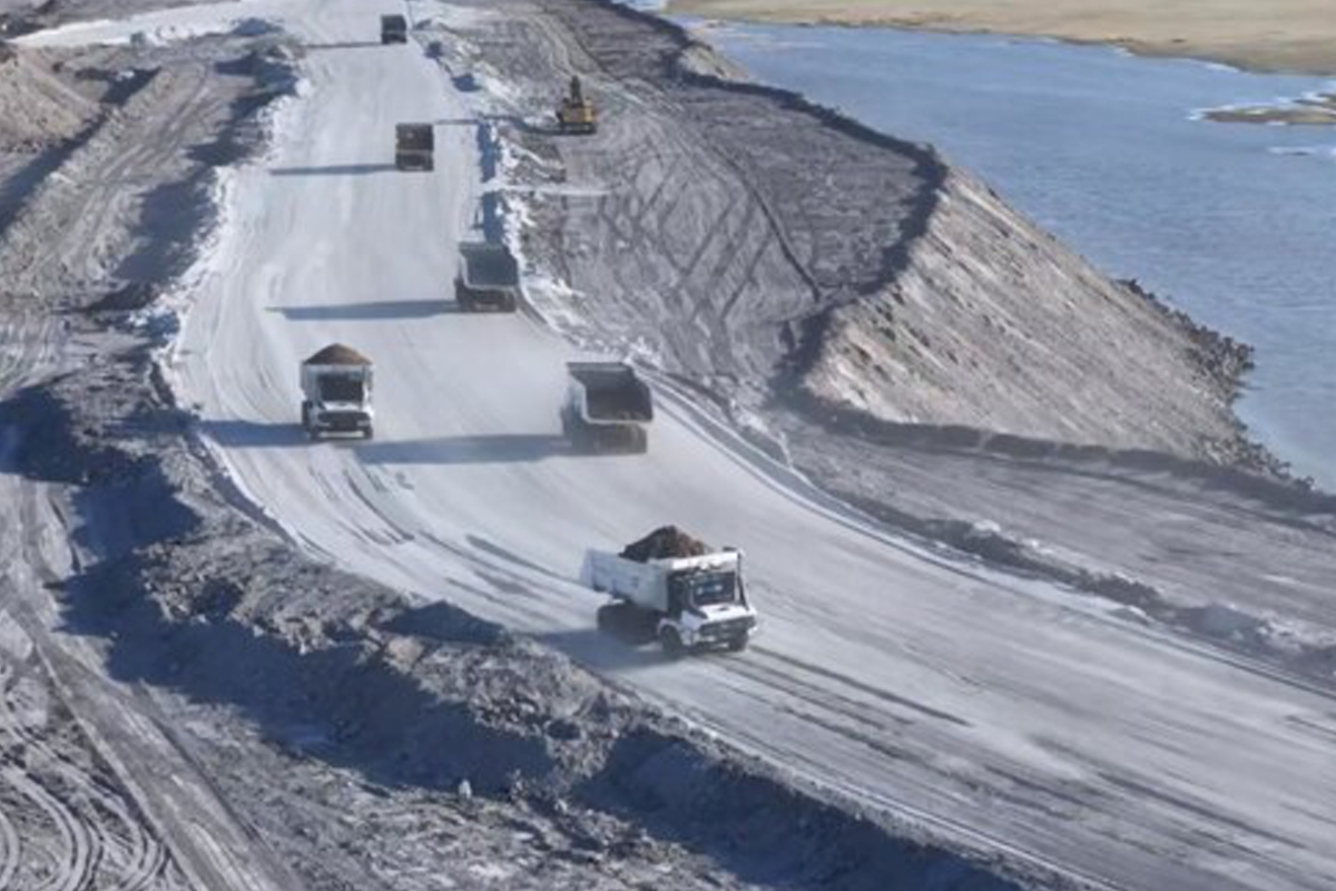 World's First! 100 Autonomous, All-Electric Mining Trucks Officially ...